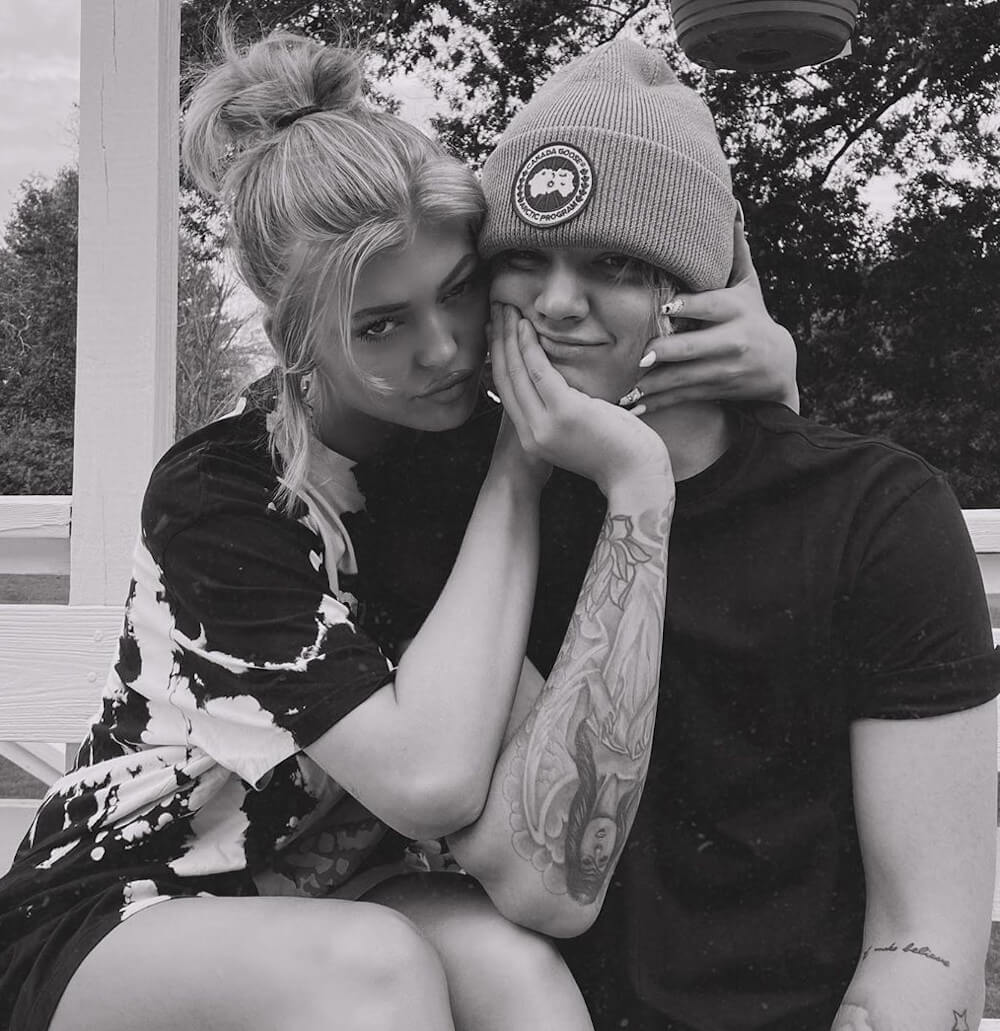 Loren Gray Dating History: Meet Her Ex-Boyfriends - Creeto