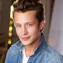 Naomi Scott Bio, Height, Age, Net Worth - Creeto